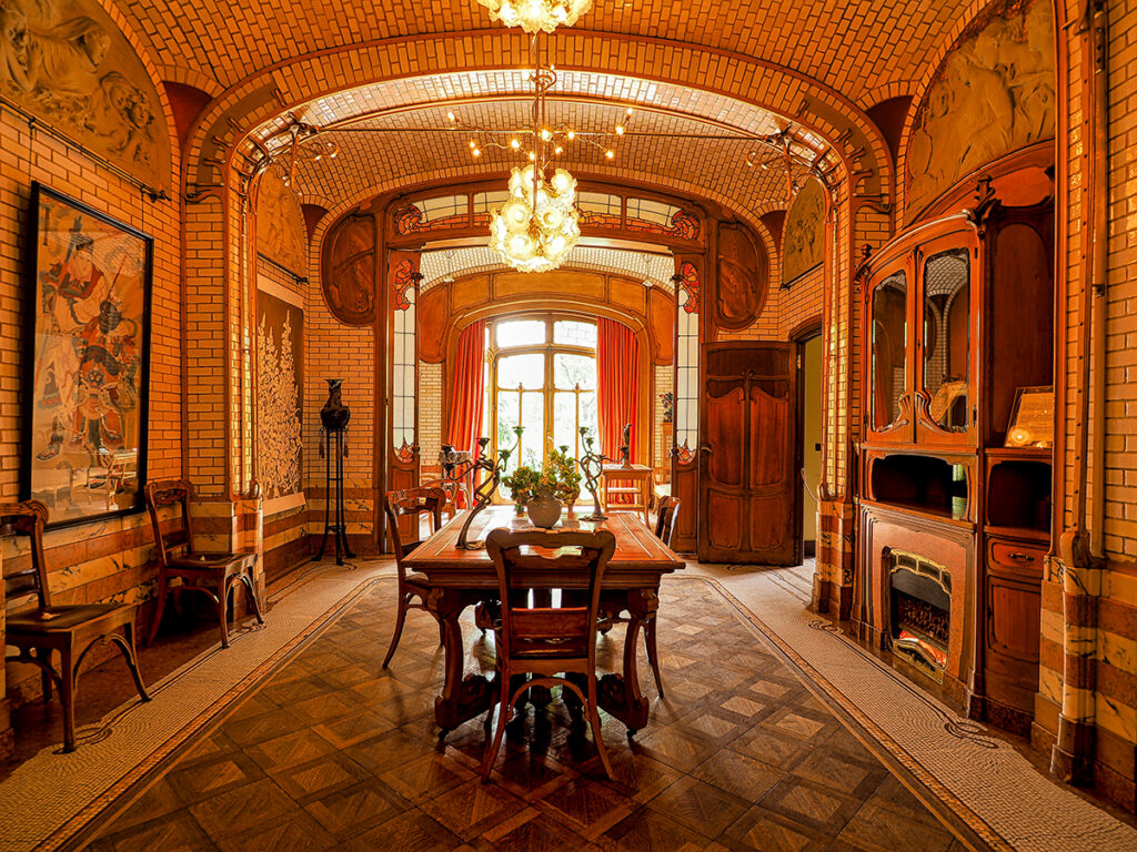 Cuatro edificios Art Nouveau de Victor Horta en Bruselas en un carrete ...